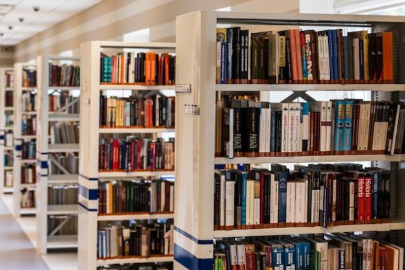 Find out when your library is open in Cheshire this Christmas - So Counties
